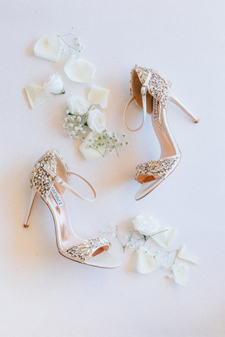 Tiffany's Diamond-Themed Wedding - Make Happy Memories