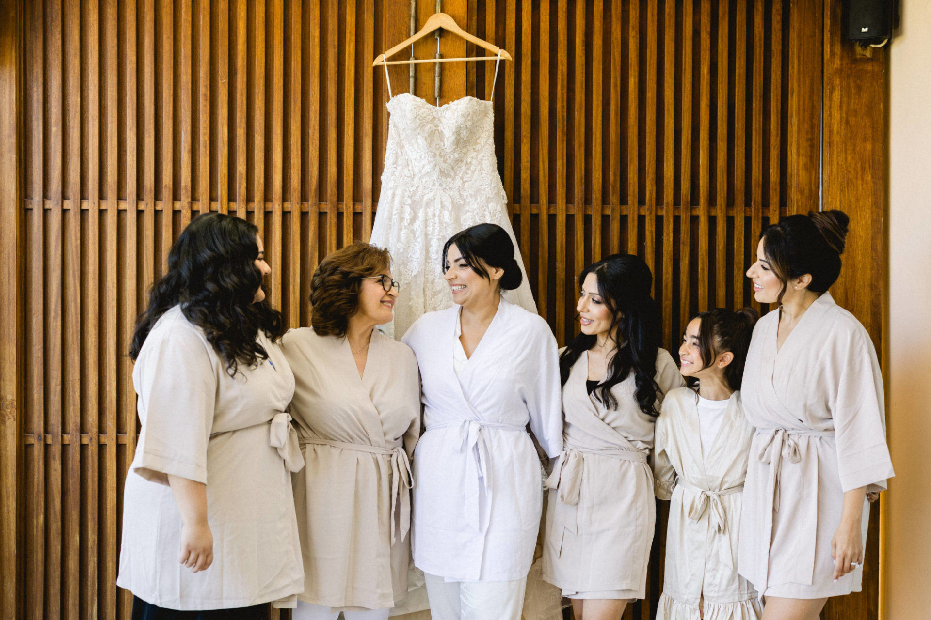 Celebrating Love in Color: Enchanting Athenian Affair - Make Happy Memories